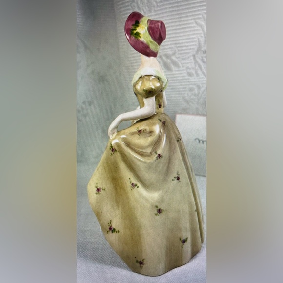 Coalport | Accents | Vintage Coalport Penelope Figurine Lady 65 Dress ...
